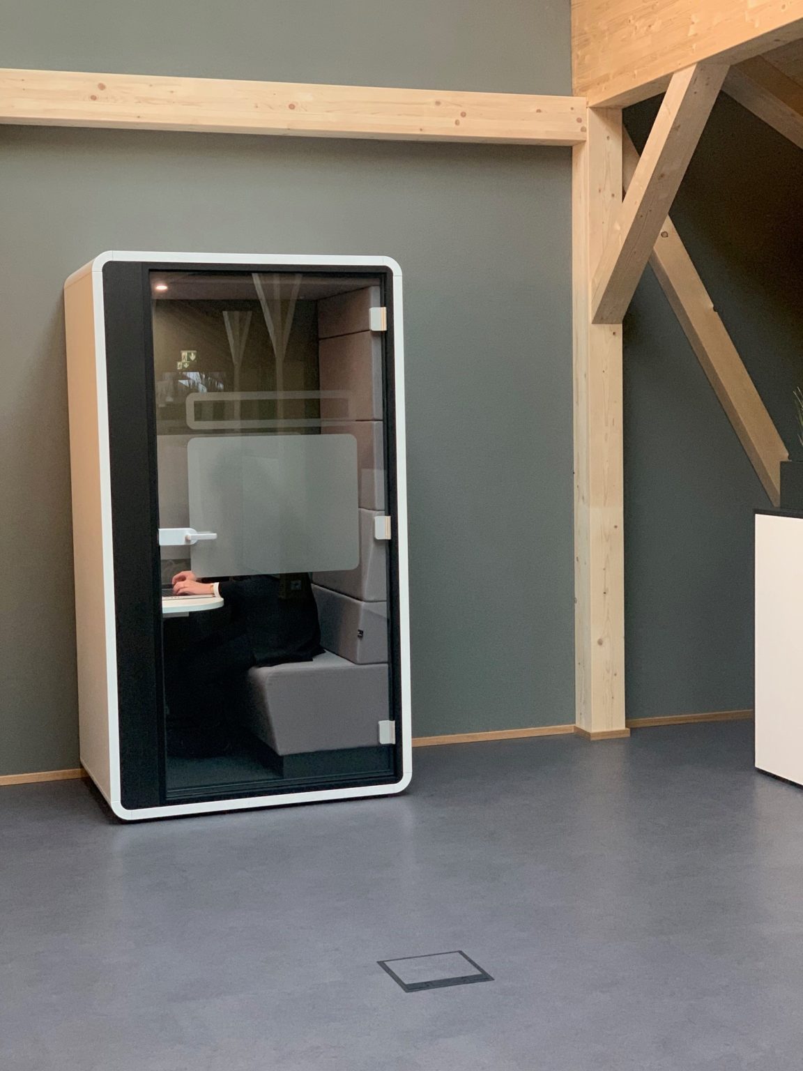 Smartphone Box – Smartphone Box – Telefonzelle und Meetingkabine für ...